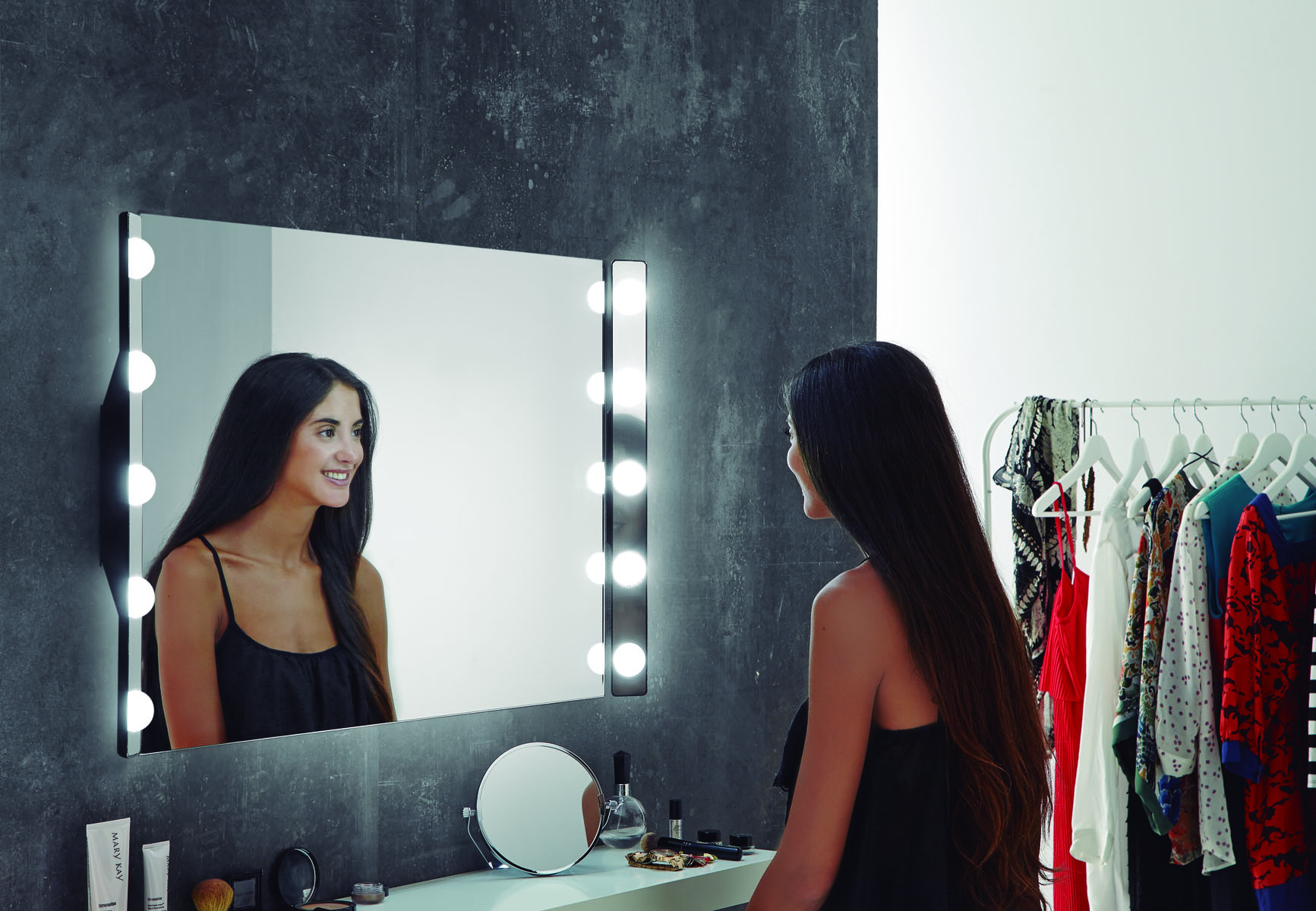 HOLLYWOOD – Lampco